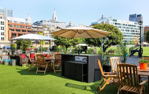 THE HAC Armoury House sunshine